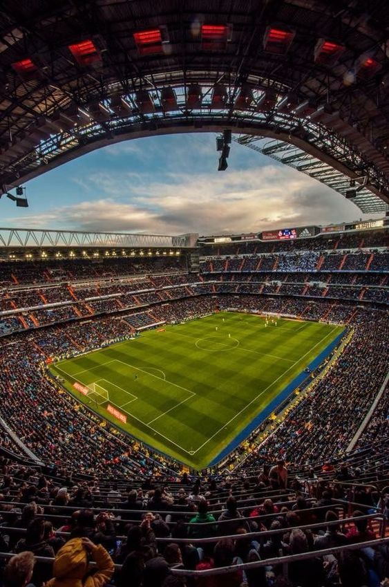 Clubs Logos and Stadiums – Ballr